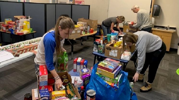 Christmas Cheer Board- Feed A Family