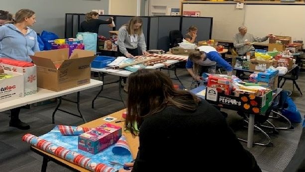 Christmas Cheer Board- Feed A Family